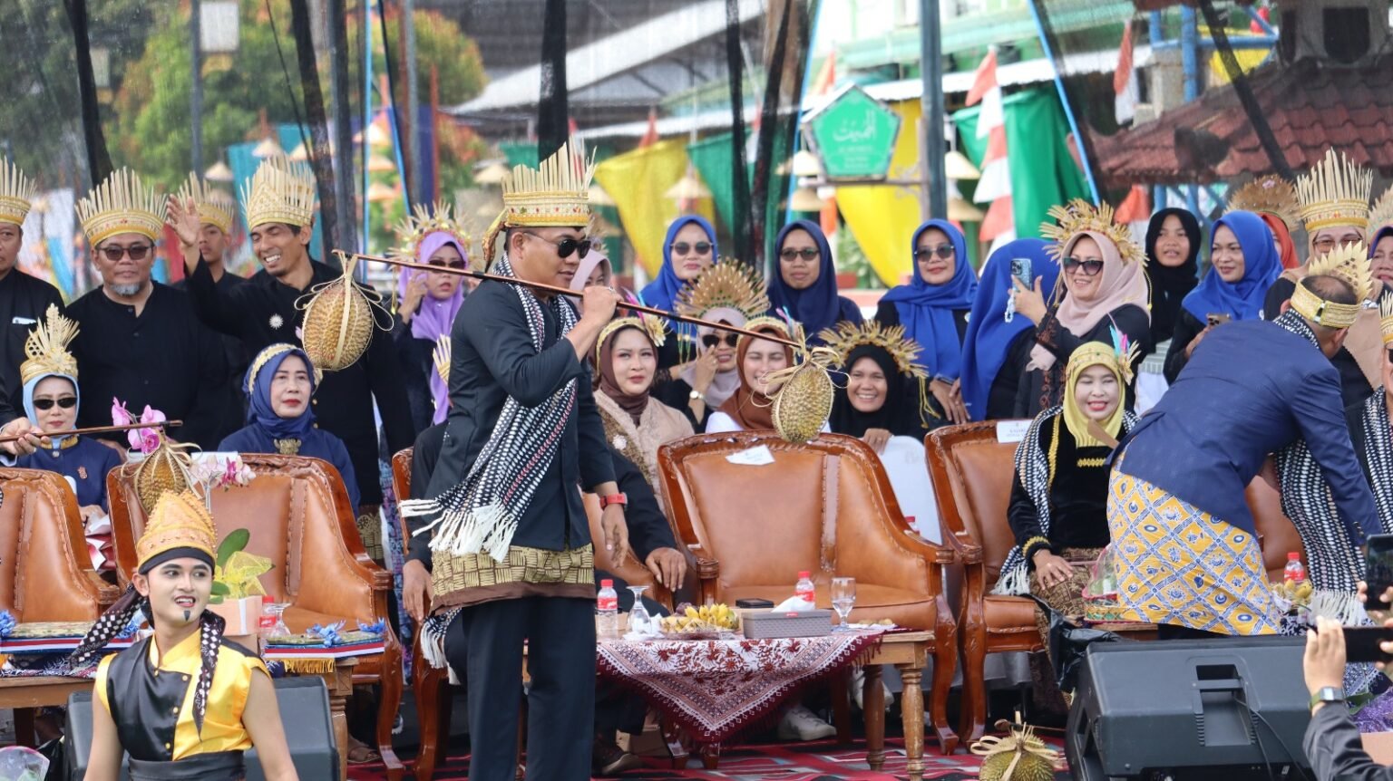 Kirab Gunungan HUT Ke-451: Simbol Syukur dan Solidaritas Pemalang ...